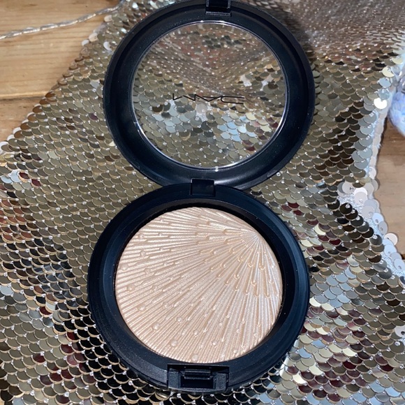 MAC Cosmetics | Makeup | Mac Cosmetics Extra Dimension Skinfinish ...